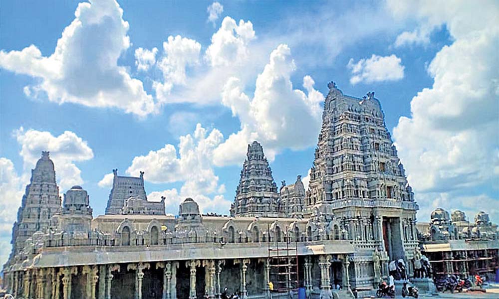Yadadri Temple Arranged Amenities for Devotees: సకల సదుపాయాలతో యాదాద్రి ...