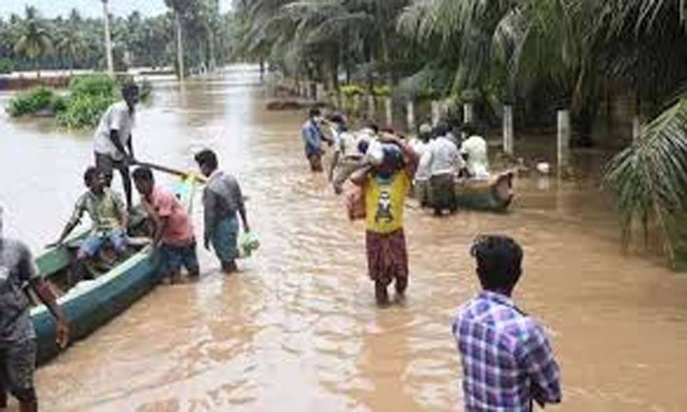 Floods in AP: కోలుకోని కోనసీమ.. వరదతో తప్పని ఇబ్బందులు | Floods in ...