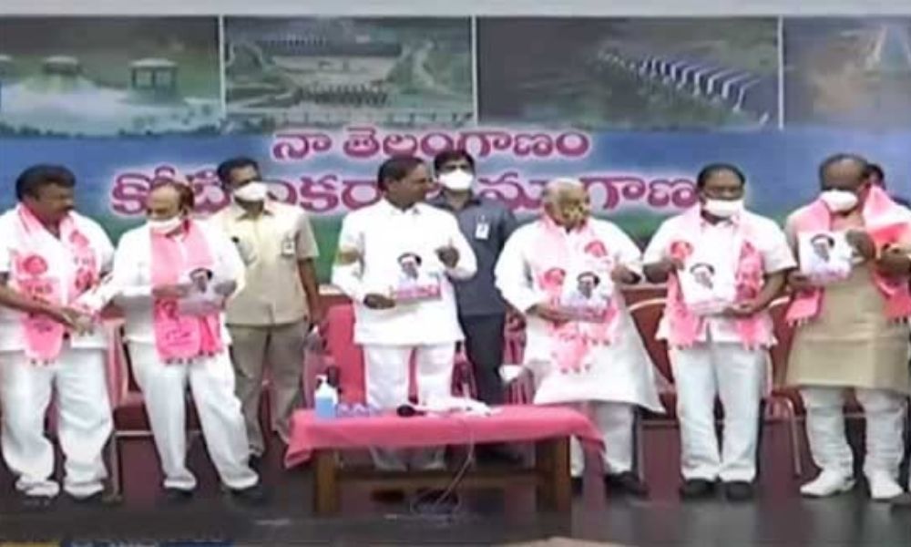 టీఆర్ఎస్ మేనిఫెస్టో విడుదల చేసిన సీఎం కేసీఆర్ | CM KCR Release TRS ... టీఆర్ఎస్ మేనిఫెస్టో విడుదల చేసిన సీఎం కేసీఆర్ | CM KCR Release TRS ...