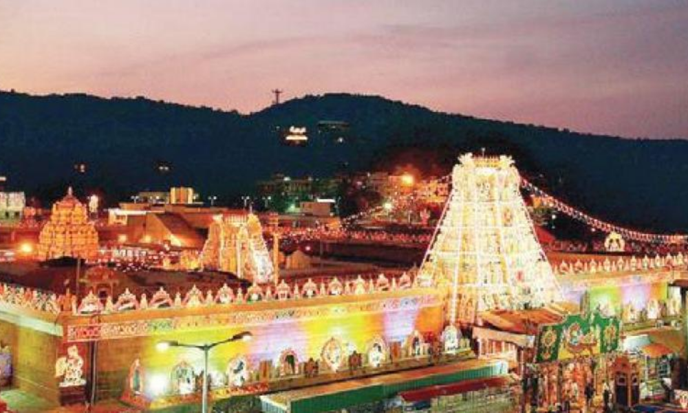 ఆధ్యాత్మిక శోభను సంతరించుకున్న తిరుమల కొండ | Highest hundi in Thirumal ...