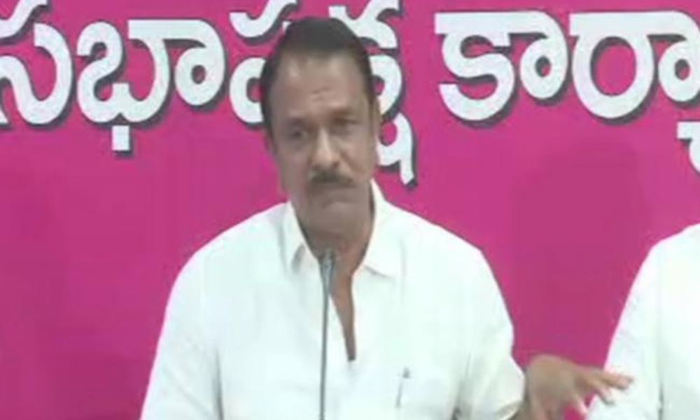 Revanth Reddy: మీరు రాళ్లతో కొడితే మేము చెప్పులతో కొడతాం- సుధీర్ రెడ్డి ...