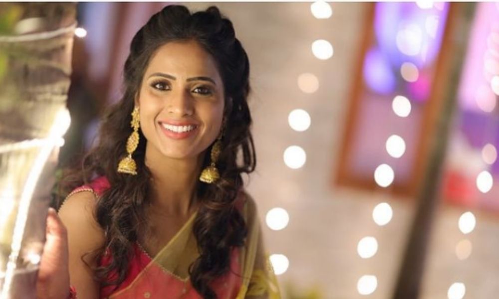 Anchor Prashanthi: ఫాలోయింగ్ చూసి కాదు.. బిగ్ బాస్ లో ఆడిన వాళ్ళకే సపోర్ట్ చేయండి | Anchor ...