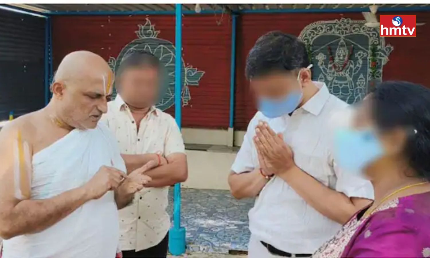 డీఏవీ స్కూల్ బాధిత తల్లిదండ్రులను పరామర్శించిన చిలుకూరు బాలాజీ అర్చకులు | Chilkur Balaji Temple ...