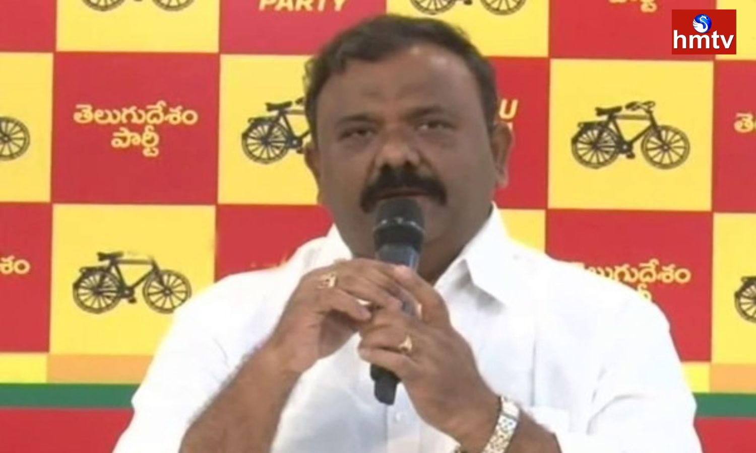 మాజీ ఎమ్మెల్యే యరపతినేని శ్రీనివాసరావుపై కేసు నమోదు | A Case has been ...