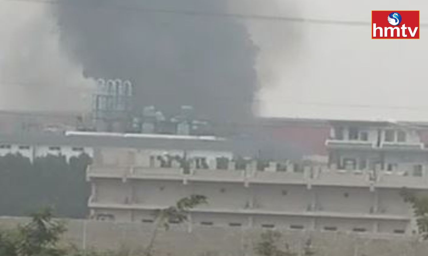 Breaking News: అచ్యుతాపురం సెజ్‌లో భారీ పేలుడు | Massive Explosion at ...