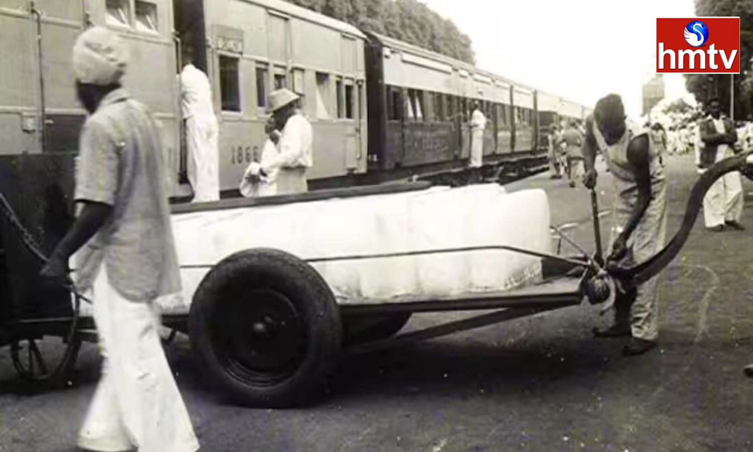 Indian Railways: భారతదేశపు మొట్టమొదటి ఏసీ రైలు ఎలా ఉండేదో తెలుసా ...