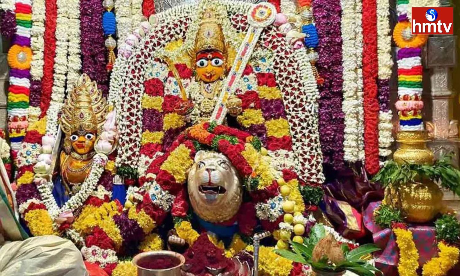 Ujjaini Mahankali Temple: ఉజ్జయినీ మహంకాళి అమ్మవారిని దర్శించుకున్న ...