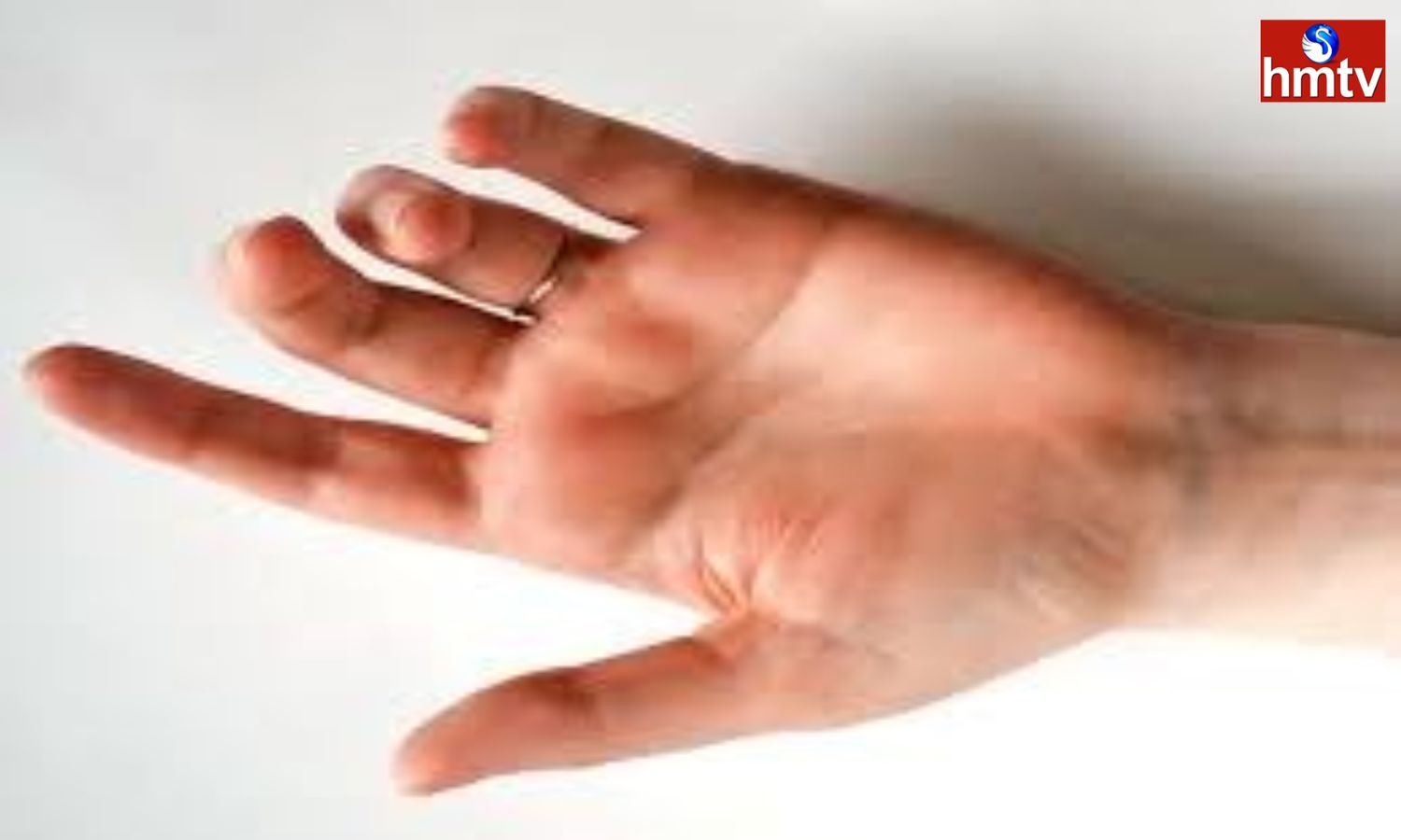 Inauspicious Signs: ఈ వస్తువులను చేతులో నుంచి పడేస్తున్నారా.. ధన ...