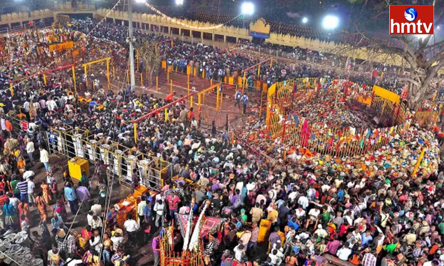 Medaram: మేడారంలో భక్తుల సందడి.. భారీ సంఖ్యలో తరలివస్తున్న భక్తులు ...